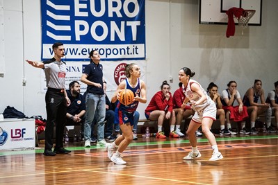 Solmec Rhodigium Basket sfida la concorrente PF Umbertide